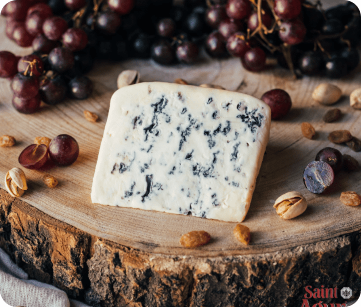 How is blue cheese made? — Cheese Lover Shop